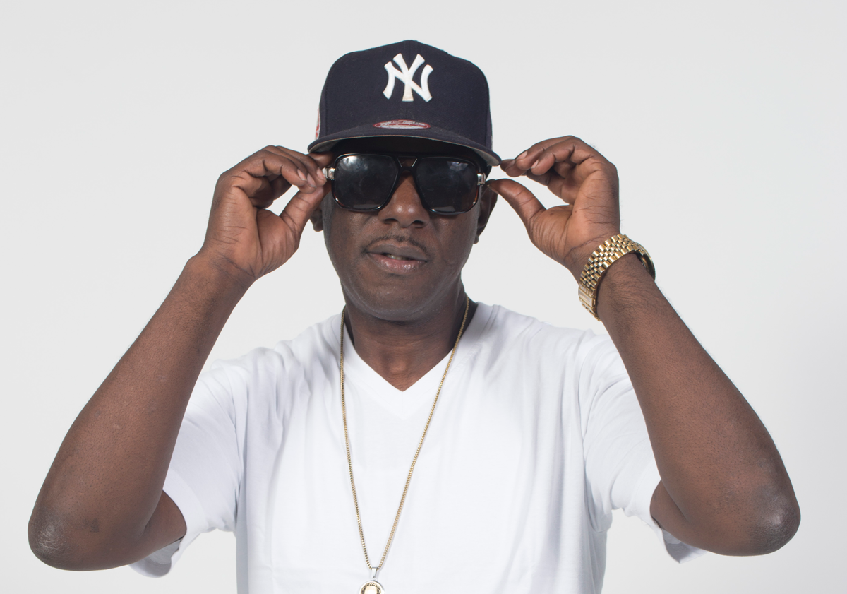 Mr. EASY’s New ‘Legendary’ Album Radiates Good Reggae – Reggae Vibe Media