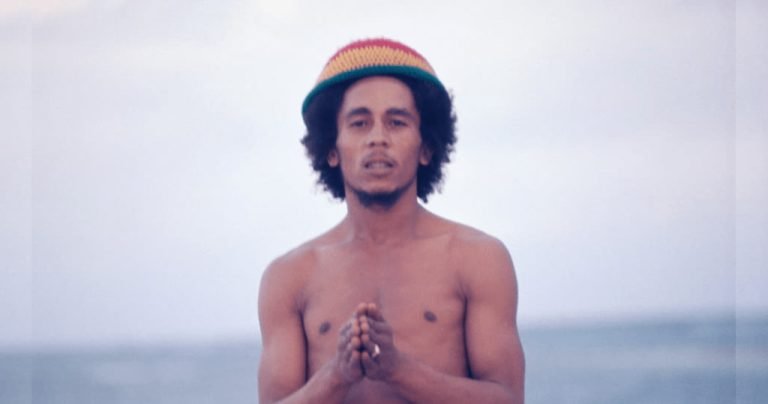 Stephen Marley gives a emotional performance after the death of his son ...